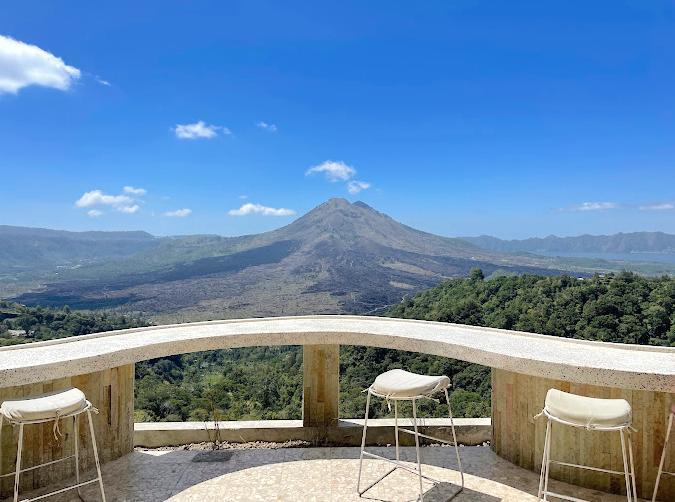 The Bali Bible | Paperhills Cafe, Kintamani