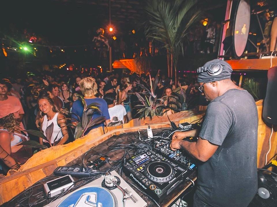 The Bali Bible | Hatch, Bar & Restaurant Uluwatu